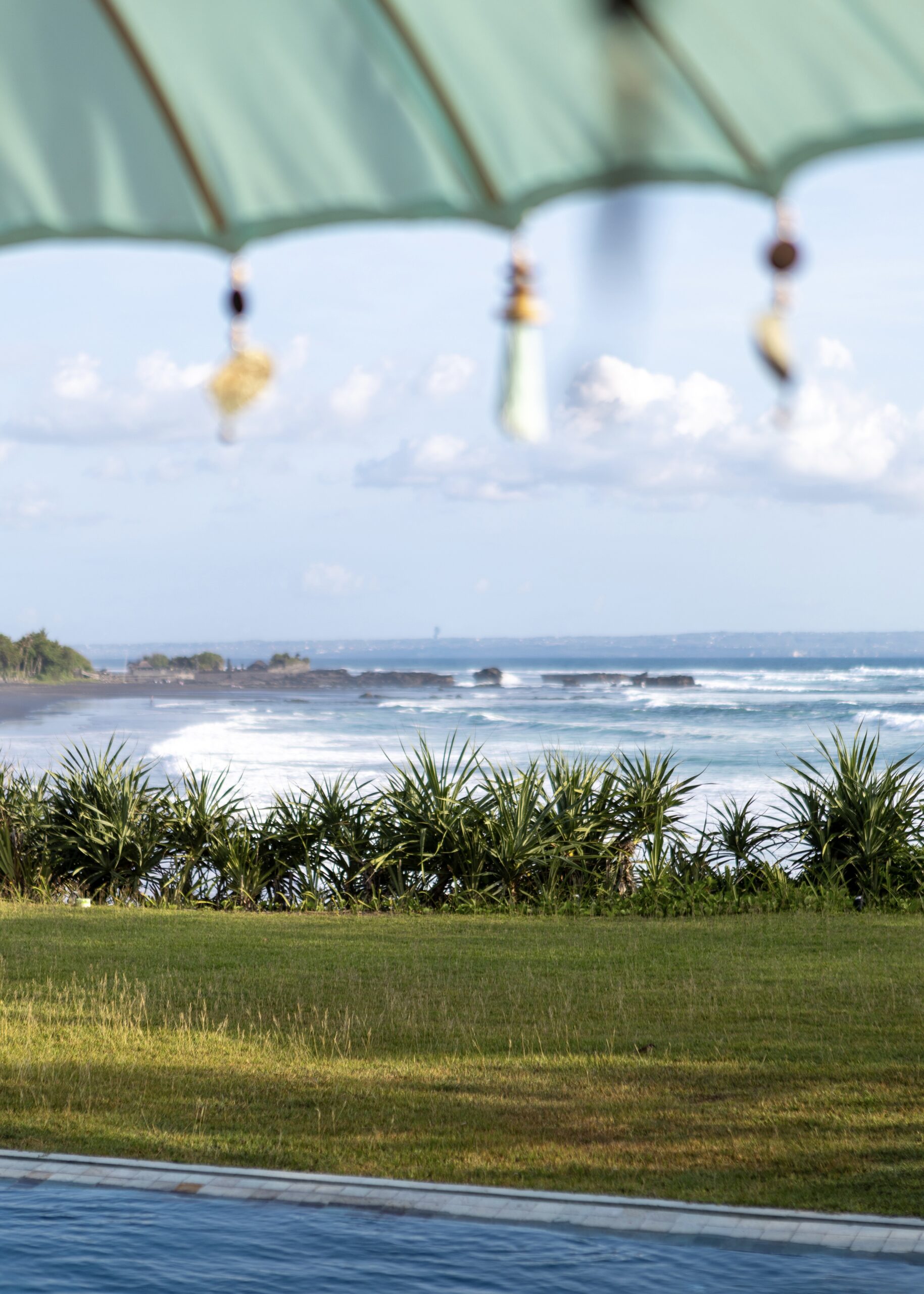 Oshom Bali - Luxury Boutique Hotel in Nuanu City Overlooking the Indian Ocean