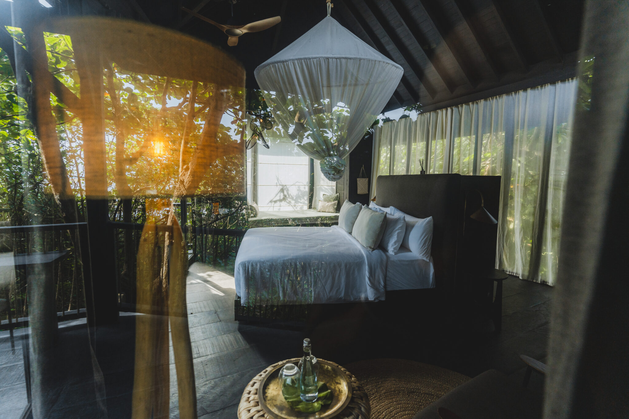 Oshom Bali - Luxury Boutique Hotel in Nuanu City Overlooking the Indian Ocean