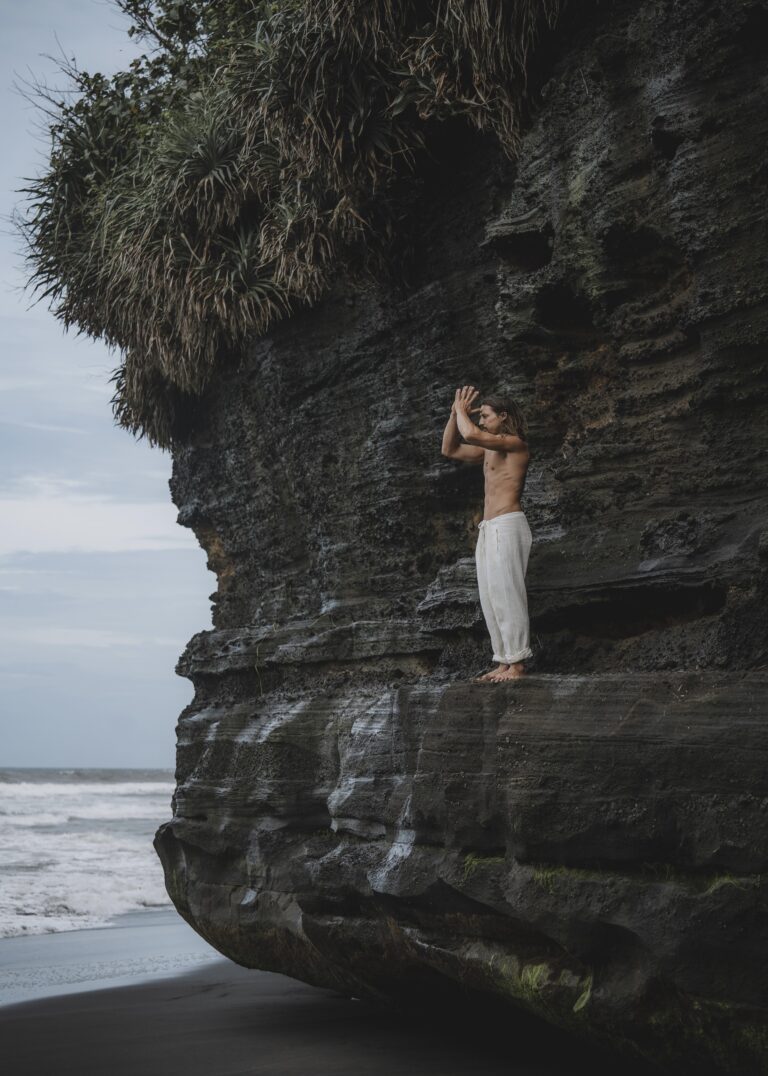 Oshom Bali - Luxury Boutique Hotel in Nuanu City Overlooking the Indian Ocean